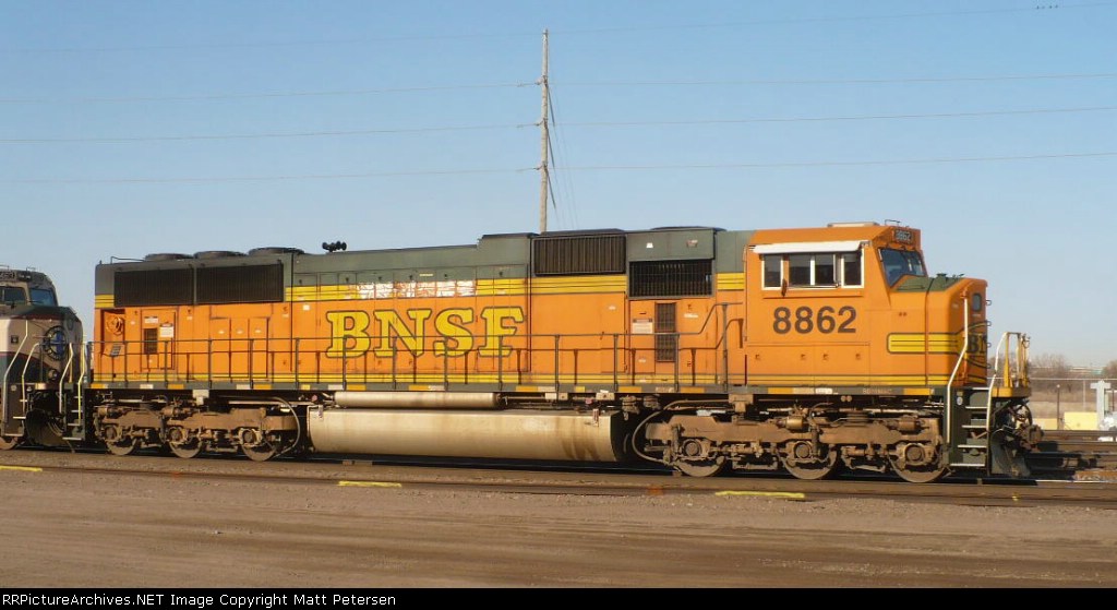 BNSF 8862